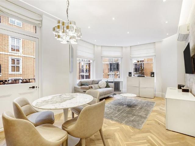 Westminster Palace Gardens, Artillery. 2 bed apartment to rent £4,766 pcm £1,100 pw