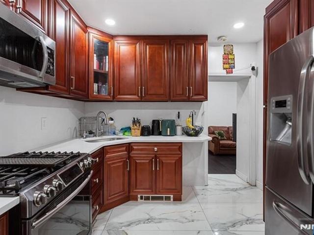 Westminster Pl, Garfield, Home For Sale
