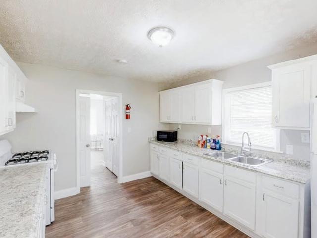 Westside Atlanta Home, a 6 minute walk from bus 71