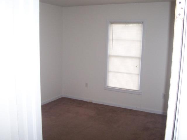 Westside room located near Camp Bowie Blvd