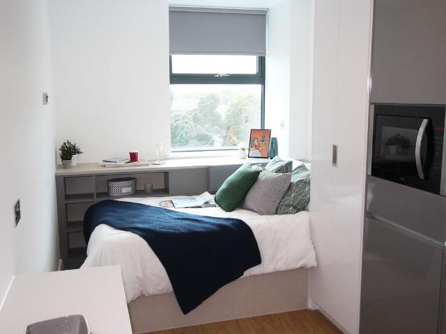 Westpoint, Manchester M16, 1 bed flat to rent, £1,025 pcm | PrimeLocation