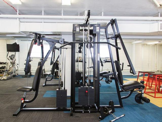 Westport Central Studio Apartment for Rent at 301 W Armour Blvd, Kansas City, MO 64111 Hanover Place