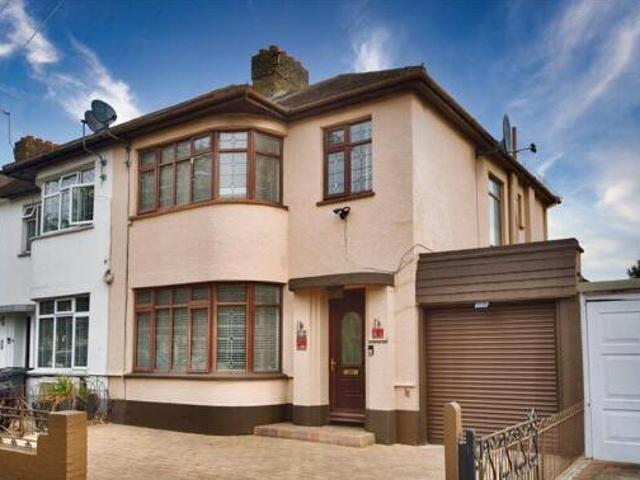 Westrow Drive, Barking, 3 Bedroom End