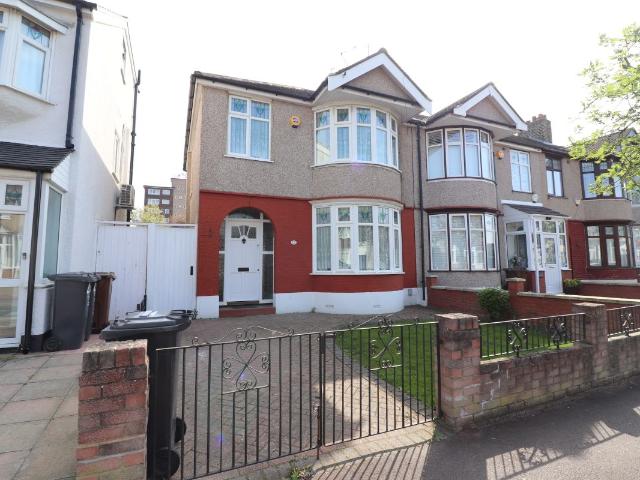 Westrow Drive, Barking IG11, 3 bed property to rent, £2,300 pcm | PrimeLocation