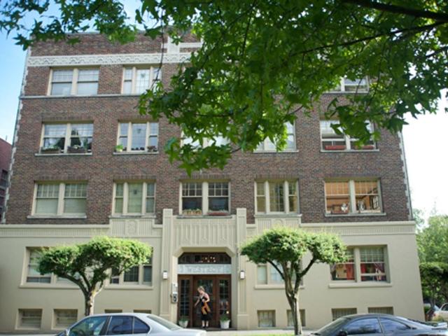 Westroy Apartments Studio Apartment for Rent at 421 W Roy St, Seattle, WA 98119 Lower Queen Anne