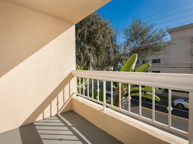 Westwood Village Galleria Studio Apartment for Rent at 1441 Veteran Ave, Los Angeles, CA 90024 Westwood