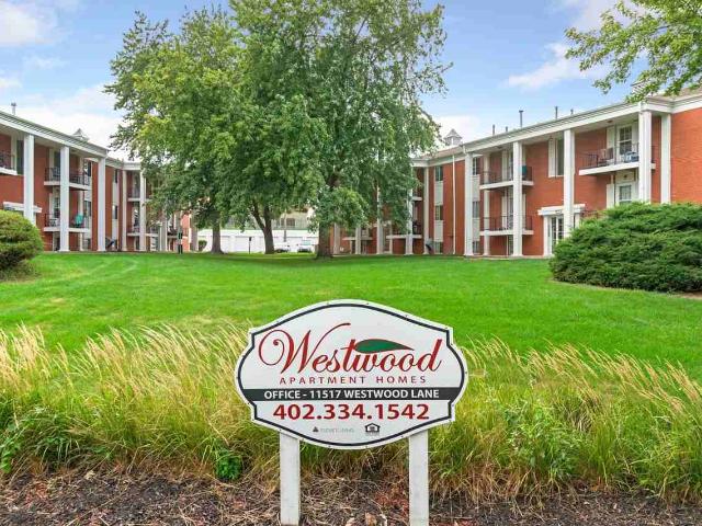 Westwood Apartments 2 Bedroom Apartment for Rent at 11517 Westwood Ln, Omaha, NE 68144 Prairie Lane
