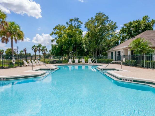 Westwood Apartments 2 Bedroom Apartment for Rent at 3739 Metro Pkwy, Fort Myers, FL 33916 Metro Park