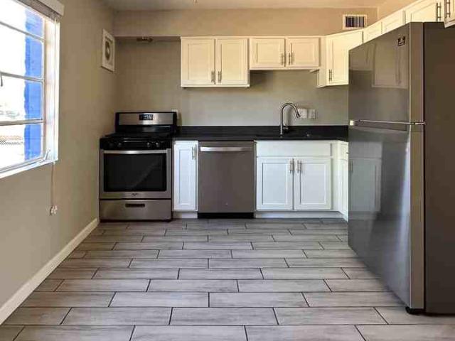 Westwood Apartments 2 Bedroom Apartment for Rent at 714 E 10th St, Tucson, AZ 85719 Iron Horse