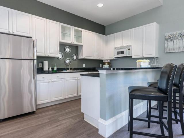 Westwood Apartments 3 Bedroom Apartment for Rent at 3739 Metro Pkwy, Fort Myers, FL 33916 Metro Park