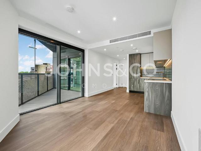 Westwood building, London, E2 1 bed apartment to rent £2,700 pcm £623 pw