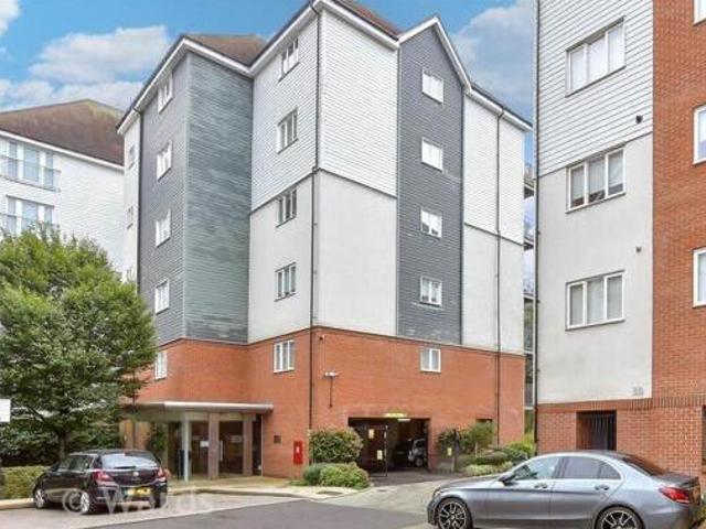 Westwood Drive, Canterbury, 2 Bedroom Apartment