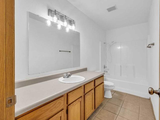 Westwood Duplexes 3 Bedroom Apartment for Rent at 2805 Trailwood Dr, Claremore, OK 74017