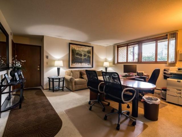 Westwood Gardens 1 Bedroom Apartment for Rent at 2501 Nevada Ave S, St. Louis Park, MN 55426 Willow Park