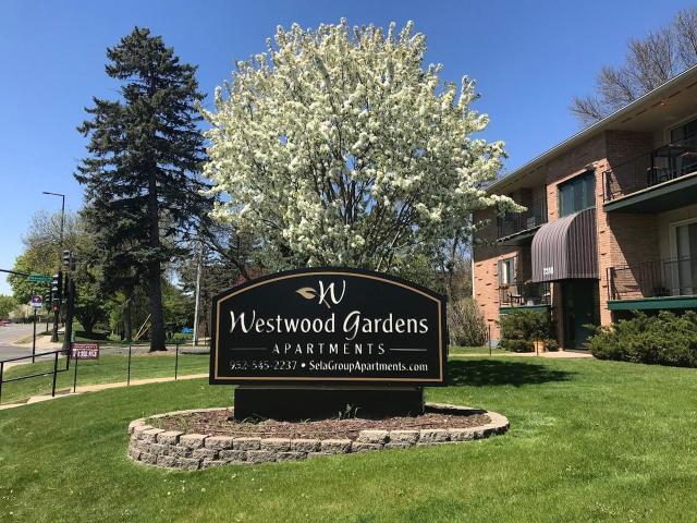Westwood Gardens 2 Bedroom Apartment for Rent at 2501 Nevada Ave S, St. Louis Park, MN 55426 Willow Park