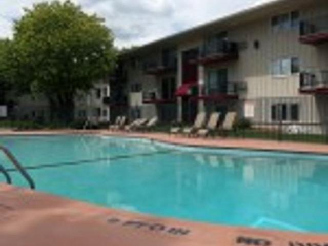 Westwood Gardens 2 Bedroom Apartment for Rent at 2501 Nevada Ave S, St. Louis Park, MN 55426 Willow Park