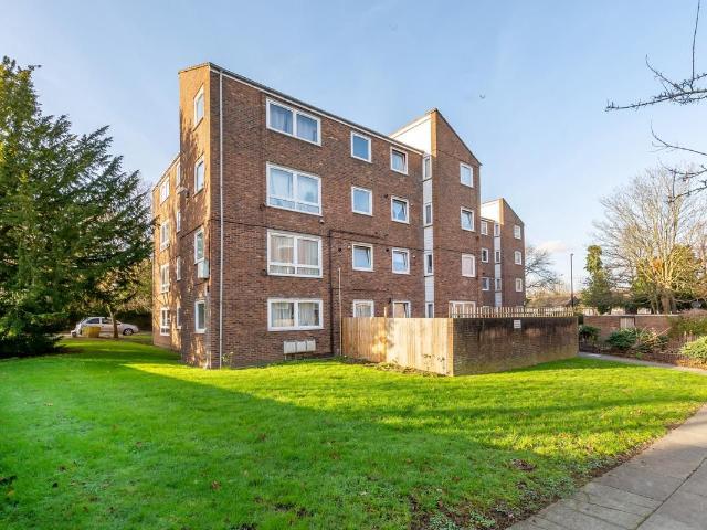 Westwood Hill, Sydenham, London SE26, 1 bed flat to rent, £1,400 pcm | PrimeLocation