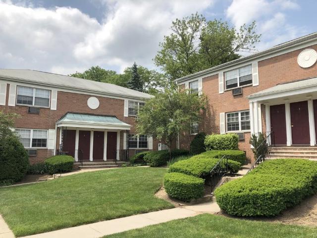 Westwood Hills 1 Bedroom Apartment for Rent at 5 Sutton Pl, Westwood, NJ 07675