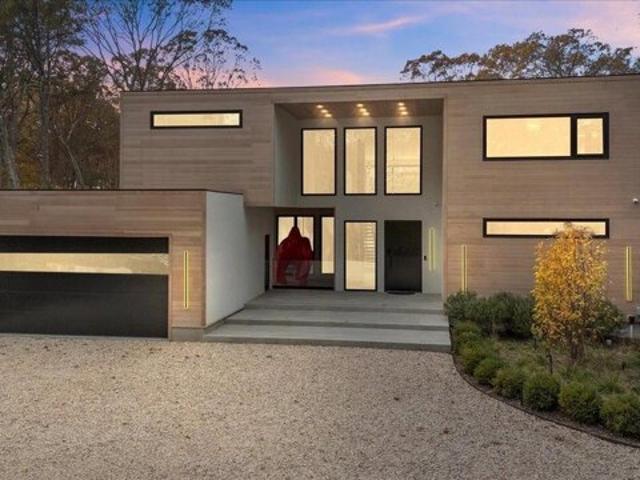 Westwood Rd, Wainscott, Home For Sale