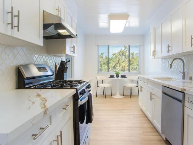 Westwood Rooms | Walkable, Doorman building
