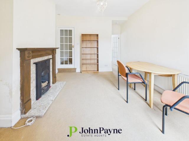 Westwood Road, Earlsdon, Coventry, CV5 6GD