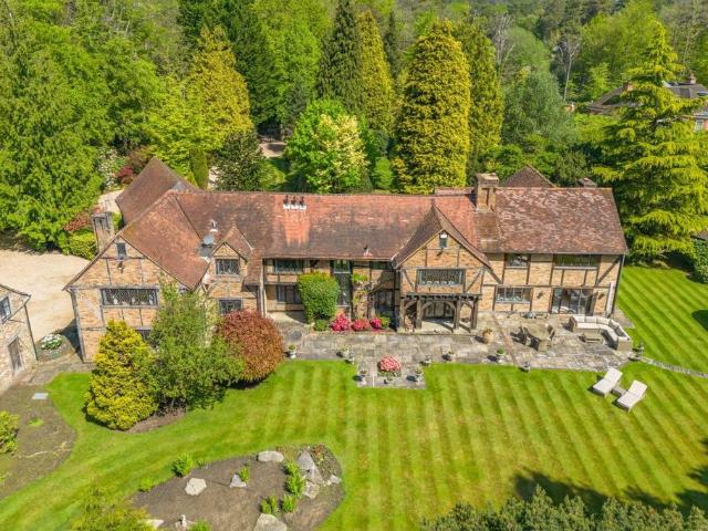 Westwood Road, Windlesham, Surrey 7 bed detached house to rent £30,000 pcm £6,923 pw