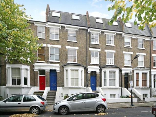 Westwick Gardens, Brook Green. 2 bed apartment to rent £2,275 pcm £525 pw