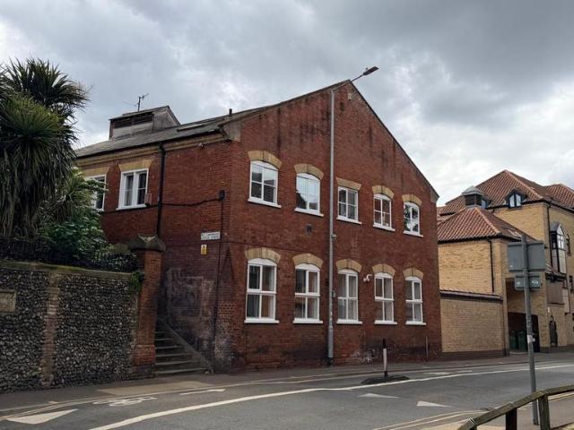 Westwick Street, Norwich NR2 2 bed apartment to rent £1,295 pcm £299 pw