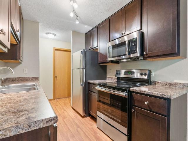 Westwind Apartments 1 Bedroom Apartment for Rent at 275 Shelard Pkwy, St. Louis Park, MN 55426 Shelard Park