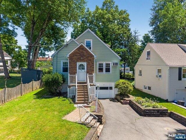 Westview Ave, Roseland, Home For Sale