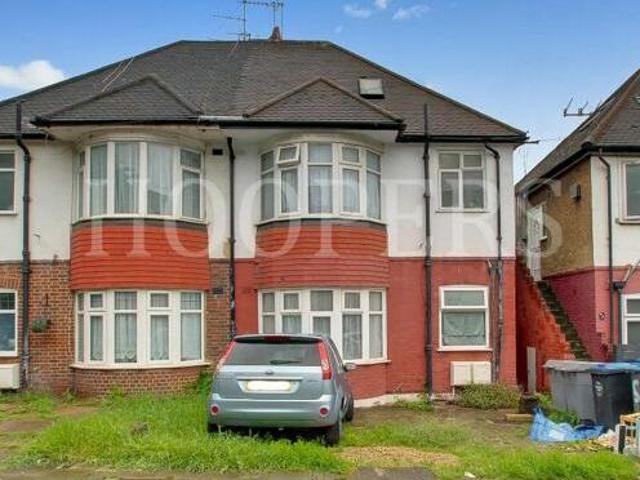Westview Close, London, 2 Bedroom Maisonette