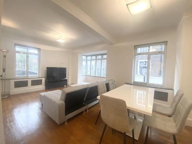 Wesley Court, Weymouth Street. 2 bed flat to rent £3,250 pcm £750 pw