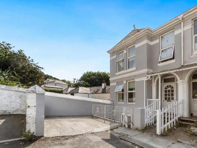 Wesley Avenue, Plymouth 3 bed maisonette to rent £1,350 pcm £312 pw