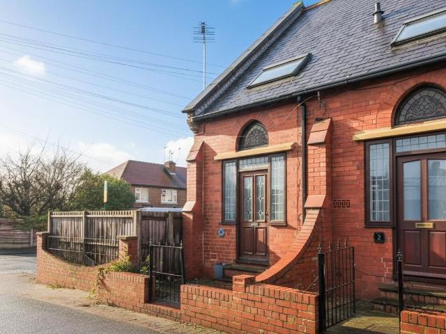 Wesley Hall Court, Stanley, Wakefield WF3, 2 bed end terrace house to rent, £950 pcm | PrimeLocation