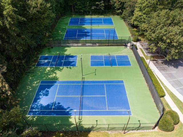 Wesley St. James Apartments at Sandy Springs 2 Bedroom Apartment for Rent at 7785 Roswell Rd, Atlanta, GA 30350