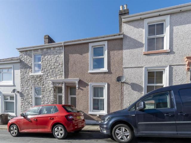 Wesley Place, Mutley, Plymouth 2 bed house to rent £1,025 pcm £237 pw
