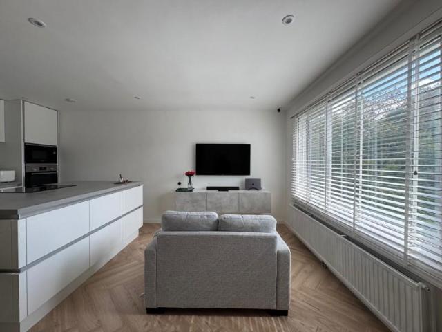 Wessex Court, Stanwell TW19 Studio to rent £1,150 pcm £265 pw