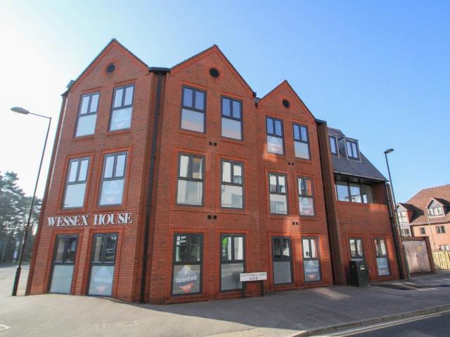 Wessex House, Park Street, Camberley GU15, 1 bed flat to rent, £1,100 pcm | PrimeLocation