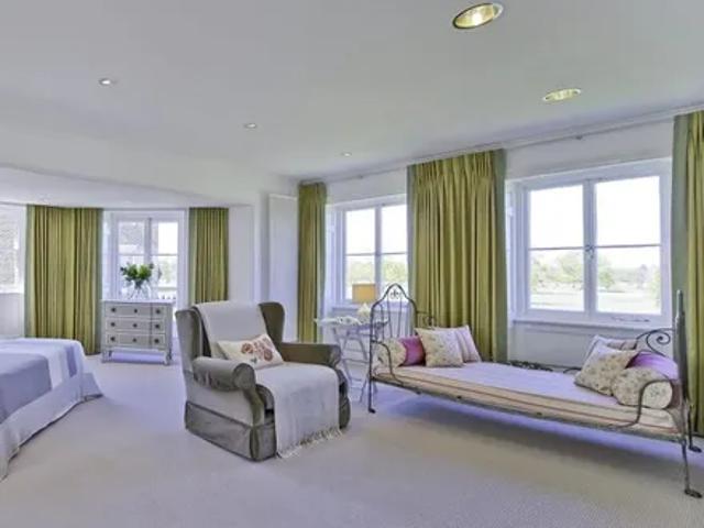 Wesstfield House, Hampton Court Road, London, KT8 9BX, United Kingdom | 1 bed apartment for rent #168129592 | Rentberry