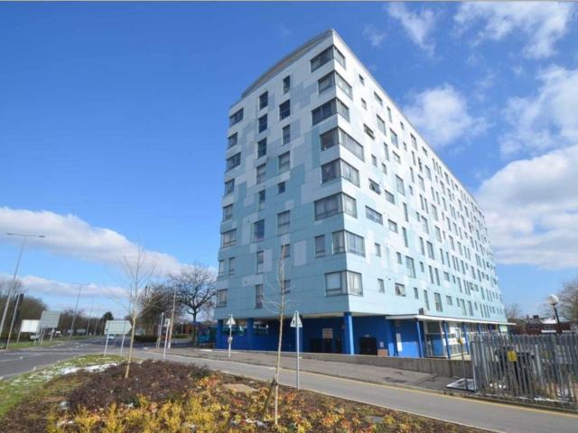 Wetherburn Court, Bletchley MK2, 2 bed flat to rent, £1,300 pcm | PrimeLocation