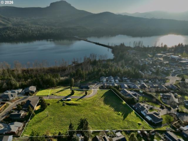 Wetleau Dr