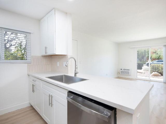 Wexford Manor Apartments 1 Bedroom Apartment for Rent at 7830 Stalmer St, San Diego, CA 92111 Clairemont Mesa East