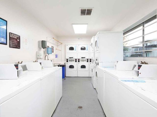 Wexford Manor Apartments 1 Bedroom Apartment for Rent at 7830 Stalmer St, San Diego, CA 92111 Clairemont Mesa East