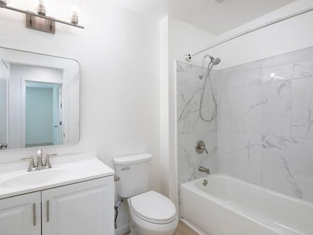 Wexford Manor Apartments 2 Bedroom Apartment for Rent at 7830 Stalmer St, San Diego, CA 92111 Clairemont Mesa East