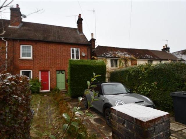 Wey Hill, Haslemere GU27, 2 bed cottage to rent, £1,500 pcm | PrimeLocation