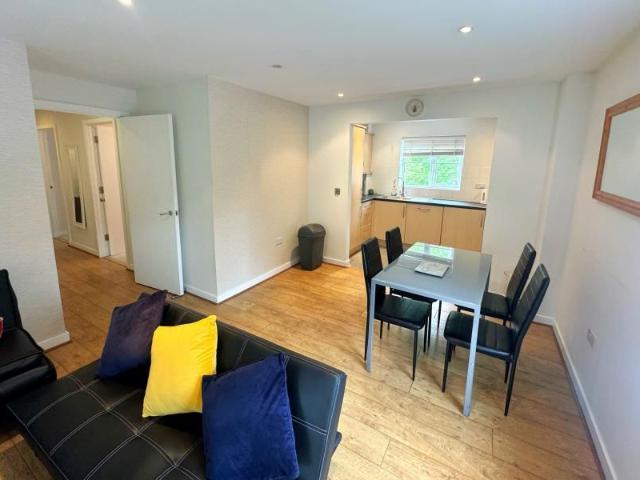 Wey Road, Weybridge, Surrey, KT13