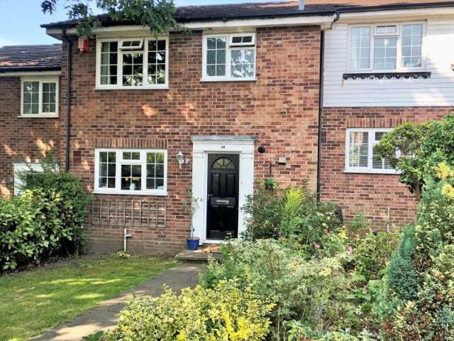 Weybridge, Surrey KT13, 3 bed terraced house to rent, £2,200 pcm | PrimeLocation