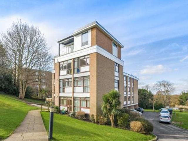 Weybridge, Surrey, 1 Bedroom Flat