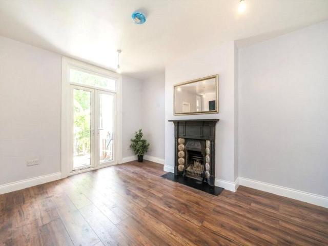 Weymouth Avenue, Ealing, W5 4SB