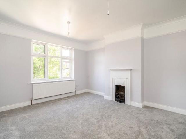 Weymouth Avenue, W5, London